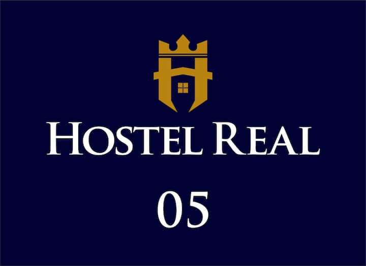Quarto 05 | Vip | Tv | Varanda. - Porto