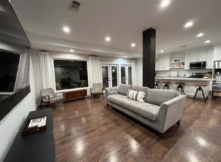 Luxury Home In Central Location - Houston, TX