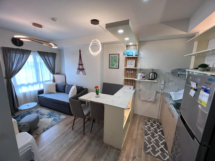 Mavita's City Hideaway One Bedroom Condo - Bacolod