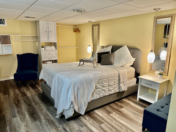 The Luxury Den - Cleveland, OH