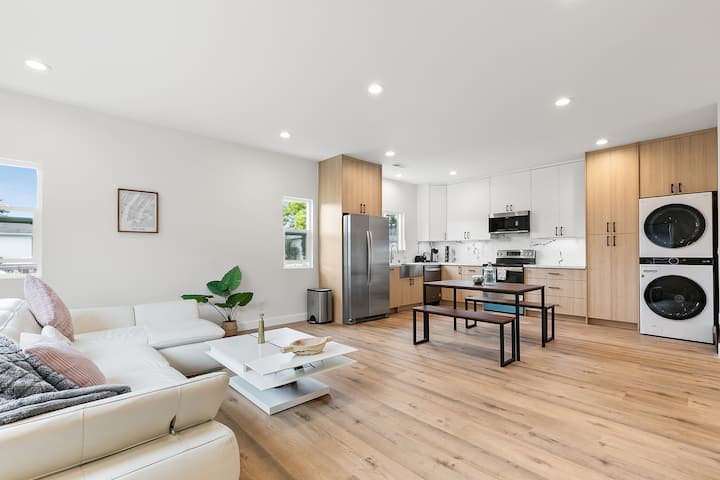 Jane's Home (28) | 1b1b +Ac Near Hillsdale -1 - San Mateo, CA