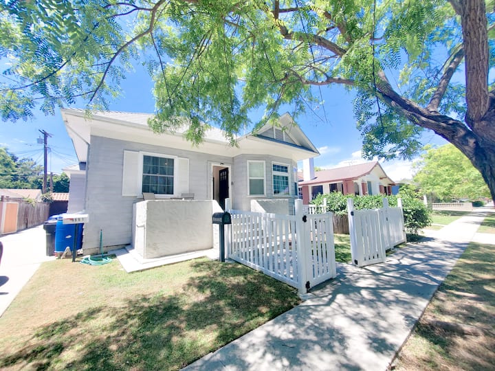 1 Bd Front House W Ac, Parking, Laundry - Culver City