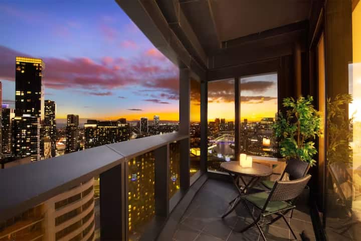 Fantastic Views At Luxury Prima Pearl Tower - Melbourne