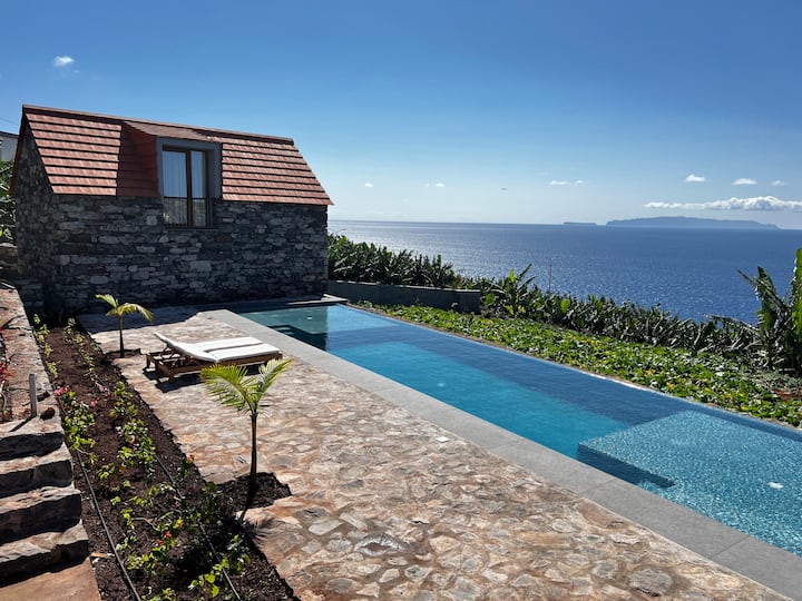 Casas Do Laranjo: Cottage Beatriz & Infinity Pool - Madeira