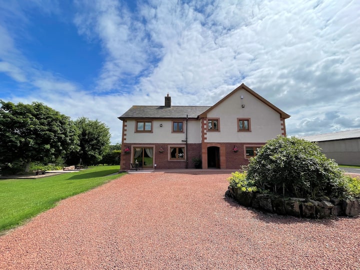 Spectacular 7br House H/tub & Gardens In Gretna - Scotland