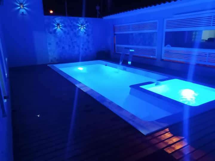 900mts Da Praia Piscina |Ar Condicionado | Wi-fi - Peruíbe