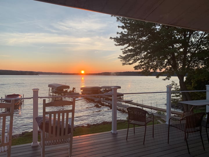"Meet Us In Bemus" Lakeside Home On Chq Lake - Bemus Point, NY
