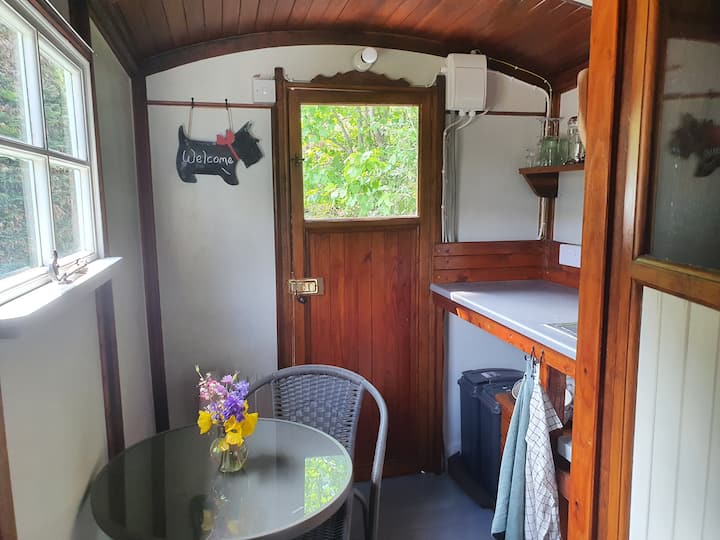 The Wee Hut At Flowerdale, Gairloch - Skye