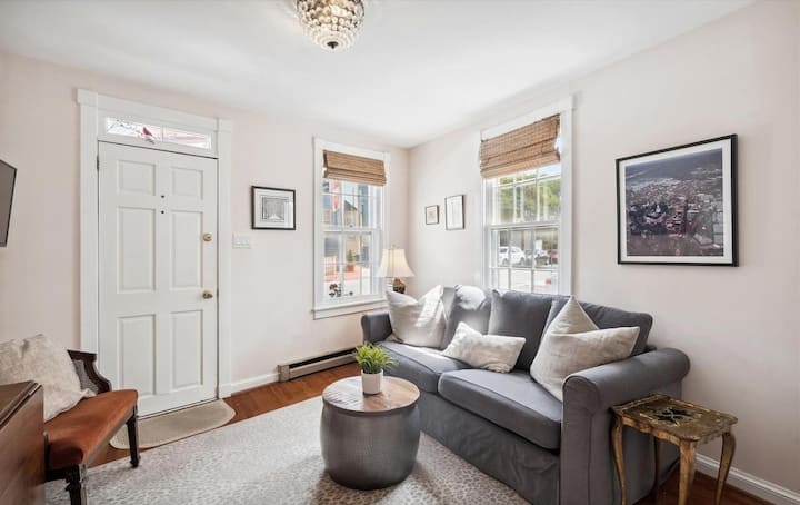 Historic Home W/ Parking Steps From Capital & Usna - Annapolis, MD