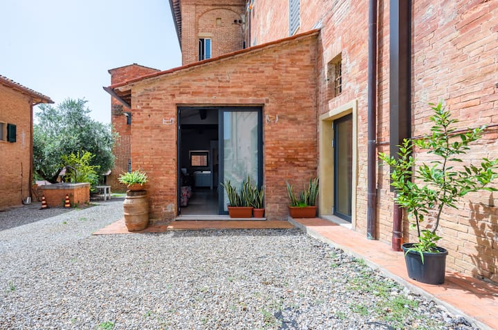 Siena- Porta Romana Lovely Studio With Parking! - Siena
