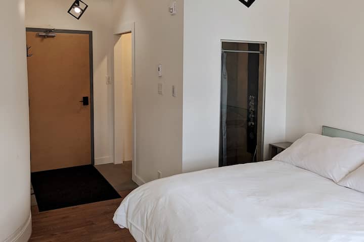 La Superbe Chambre 3a - Sherbrooke