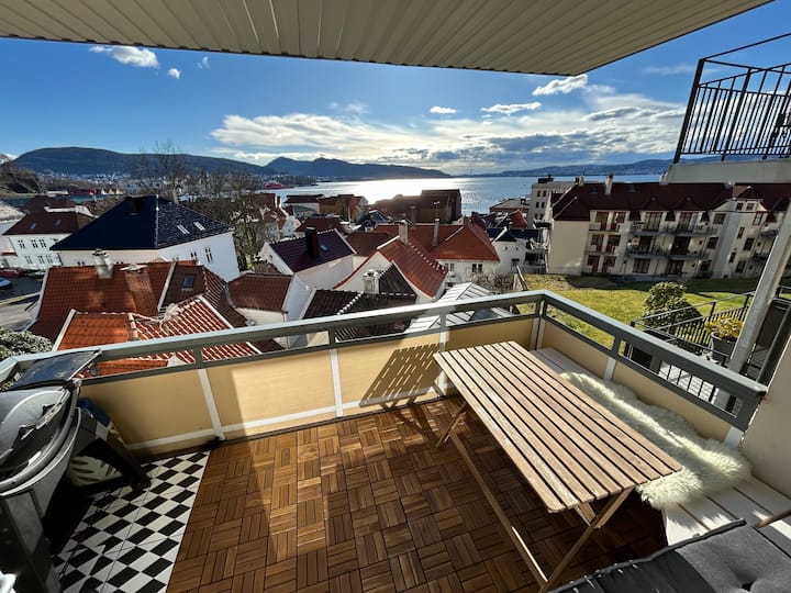 Sjøutsikt Med Gode Sorforhold - Bergen, Noruega