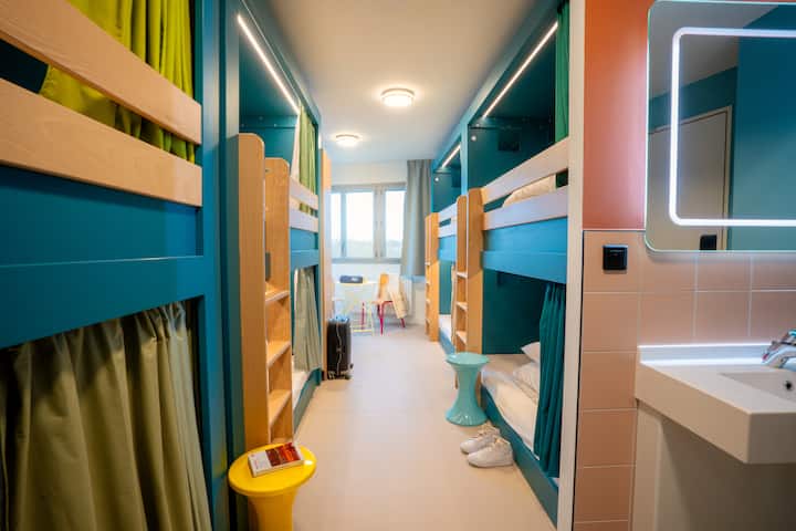 Chambre 8 Personnes Bis - Caen