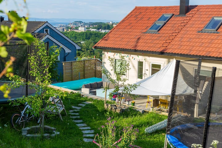 Familiehjem  M/utsikt, & Kort Trikketur Til Byen - Trondheim