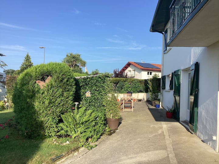 Charmant Appartement Rénové / Jardin/ Plage à Pied - Hendaye