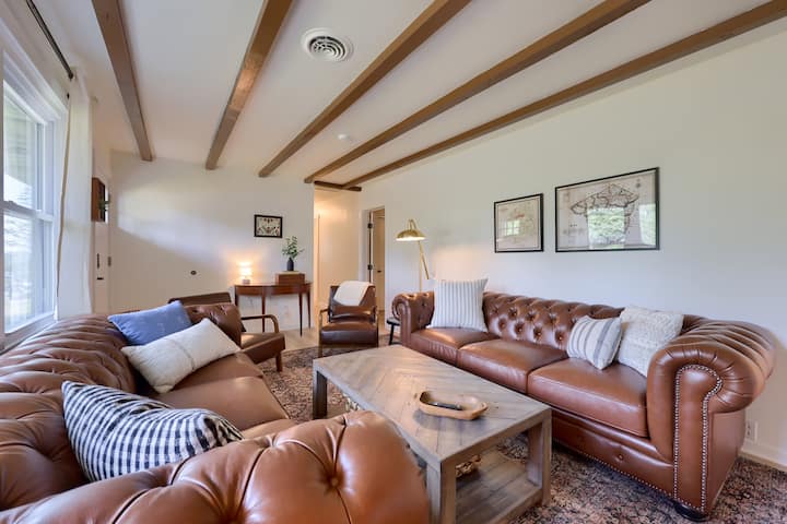 New! Sleeps 16! Across From Sight&sound! Location! - Lancaster, PA