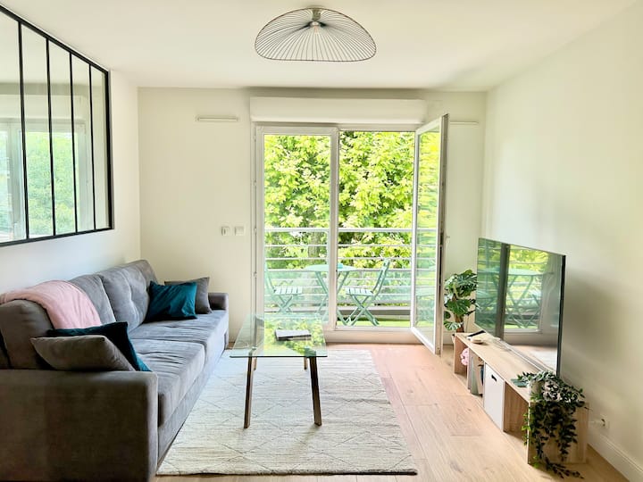 Appartement Climatisé Avec Balcon Et Piscine - Plage de la Réserve - Nice