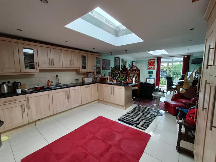 16 Oaklawn, Athy, Co.kildare. - County Laois