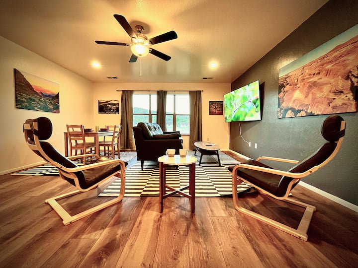 Luxurious Comfort W/ Coffee Bar & Ev Charger - Williams, AZ