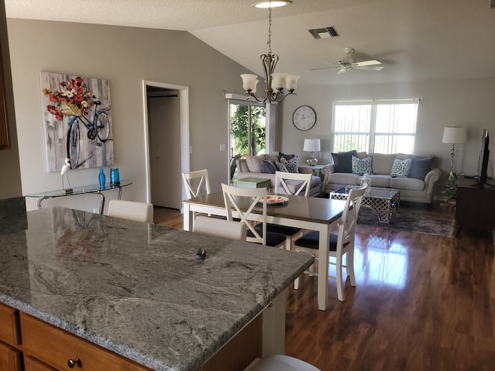 Villages Guest House + Golf Cart - The Villages, FL