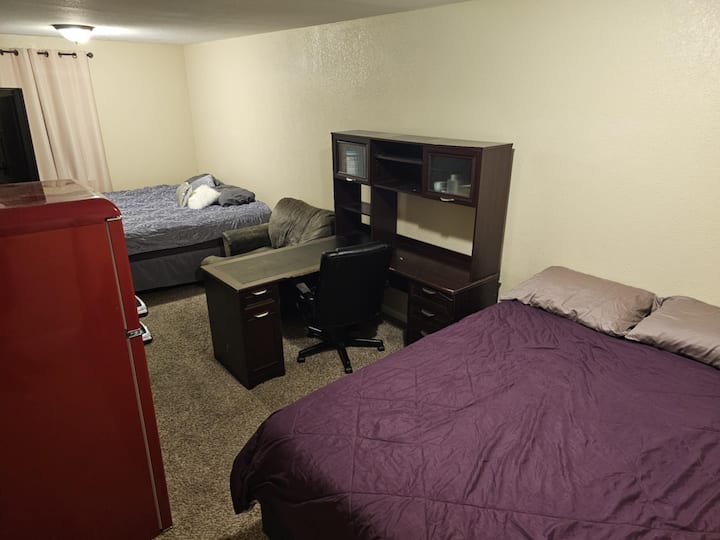 Cozy Master In Colorado Springs - Colorado Springs, CO