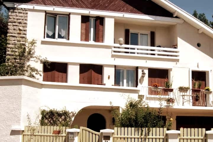 Villa Familialet3
- La Beryane - Terrasse & Jardin - Gap