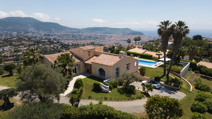Villa Plein Soleil   4/10 Personnes - Nice