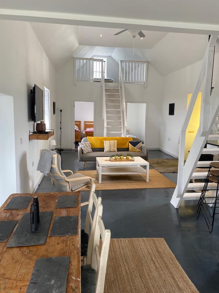 Old Chapel Atlantic Cottage - Kilkee