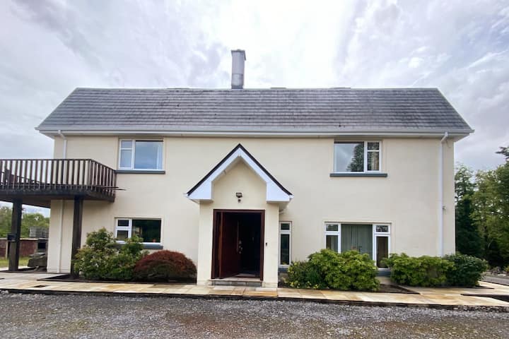 Irish Countryside Lodge Retreat - Galway
