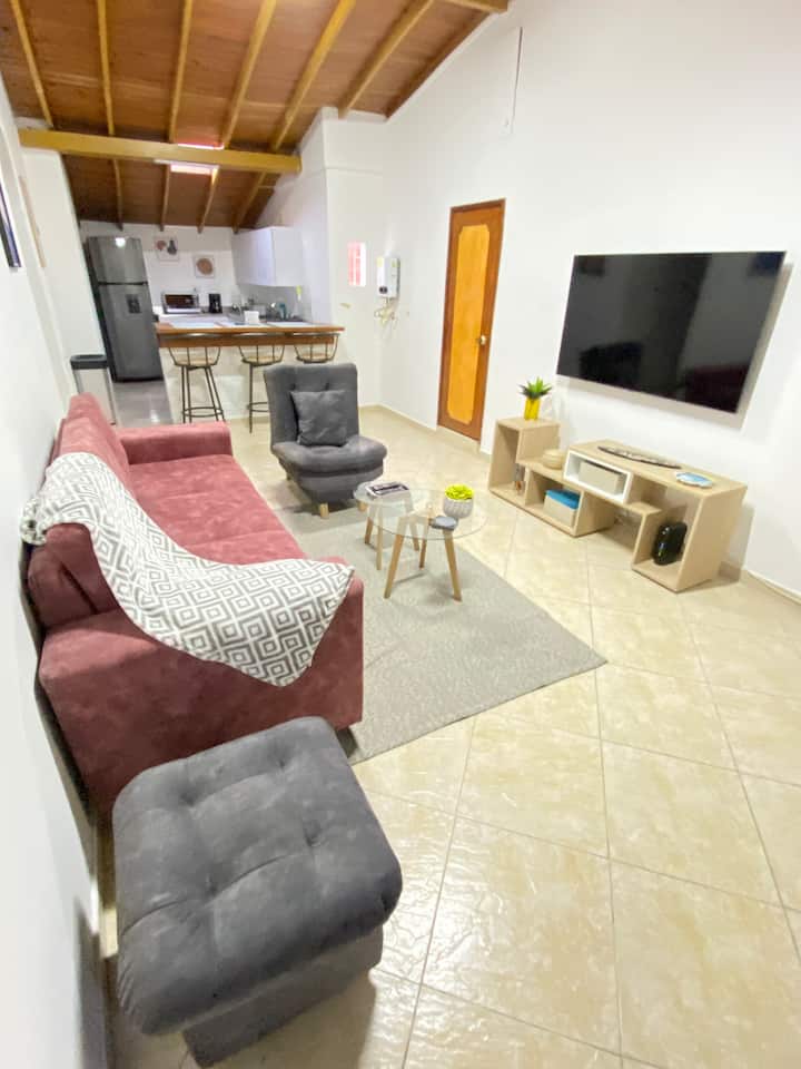 3 Bdrm With Wrap Around Balcony, Casamanila - Medellín