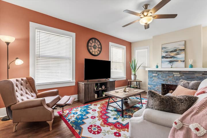 Uplifting 2bd: Centered, Inspiring & Heartwarming! - Fort Worth, TX