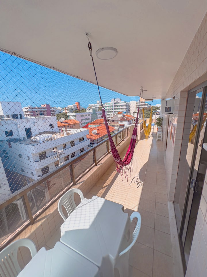 Praia Do Forte, Apê Com 2 Vagas E Varanda Com Rede - Cabo Frio