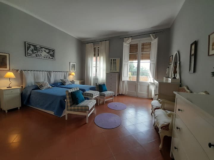 T101- Casa De Estilo Señorial Al Lado De La Playa. - Pineda de Mar