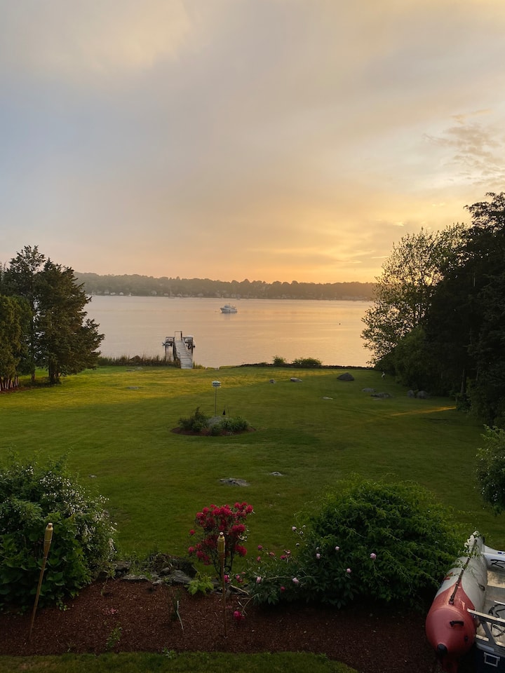Waterfront House With Dock Kid Friendly - Barrington, RI