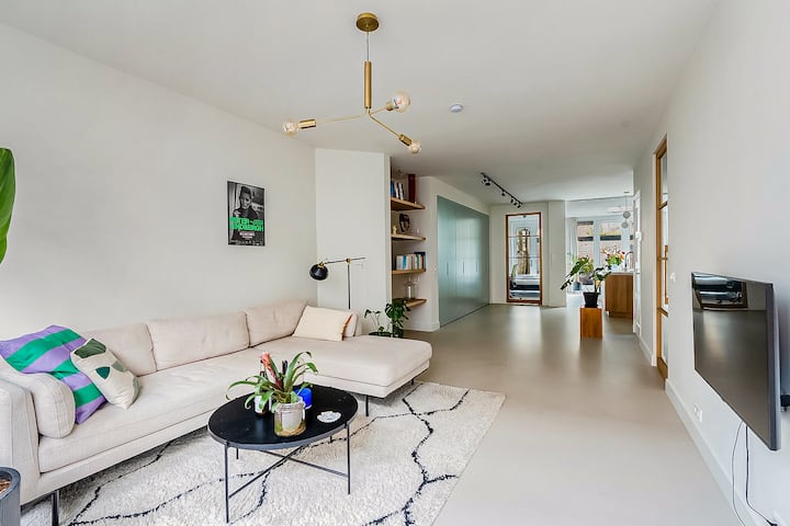 Spacious, Cozy, Newly Renovated Family Apartment - Amsterdam