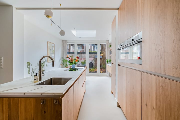 Spacious, Cozy, Newly Renovated Family Apartment - Amsterdam