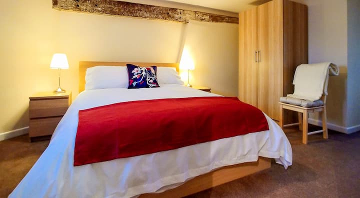 Mill Cottage
Sleeps 6 - Barnstaple