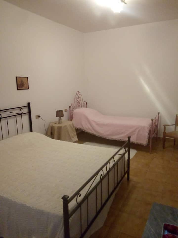 Casa Carducci Camera Rosa - Gubbio