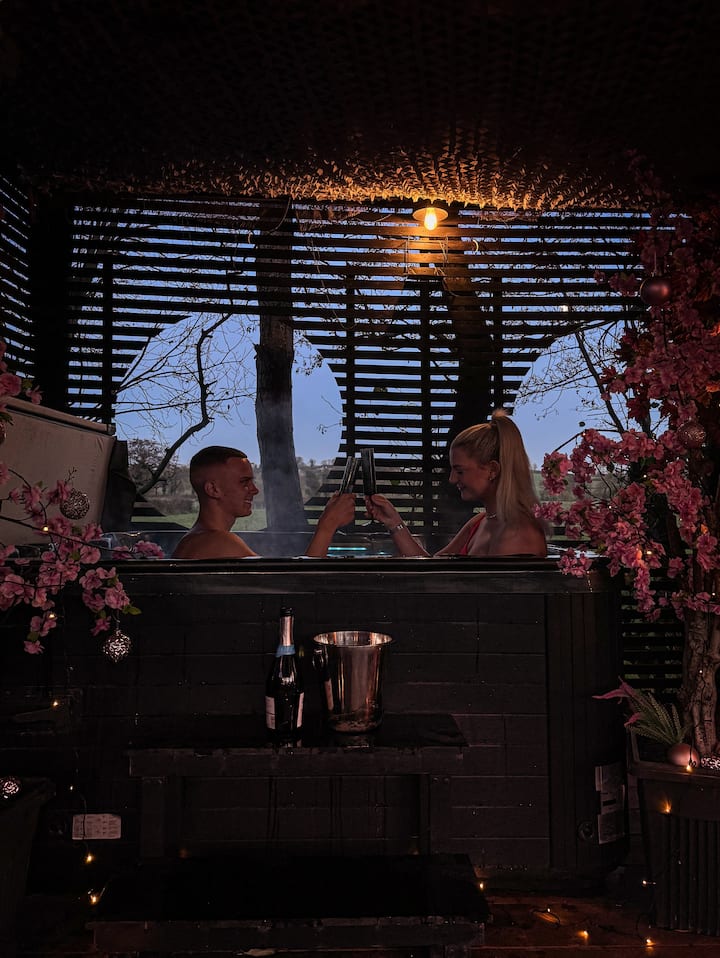 Adult Escape From It All, Pod, Hottub & Sauna - Northern Ireland
