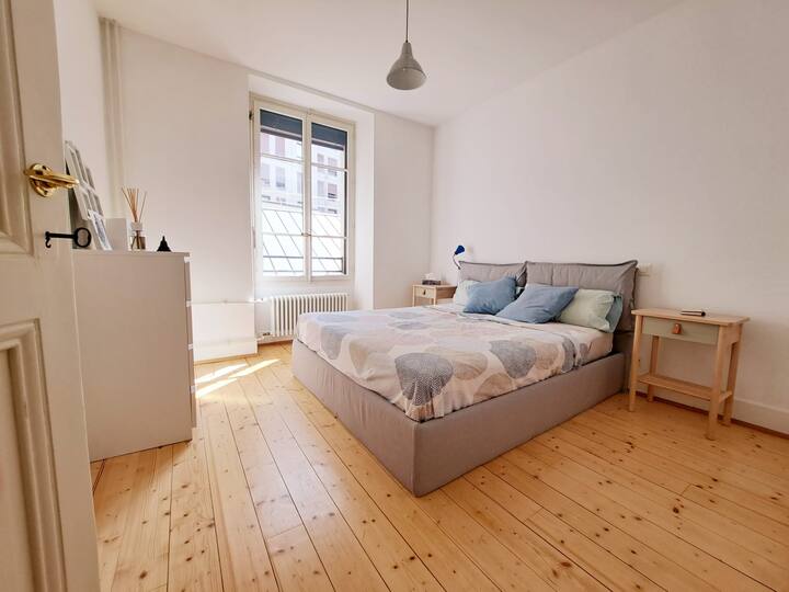 Room In Eaux-vives, Geneva - Ginebra
