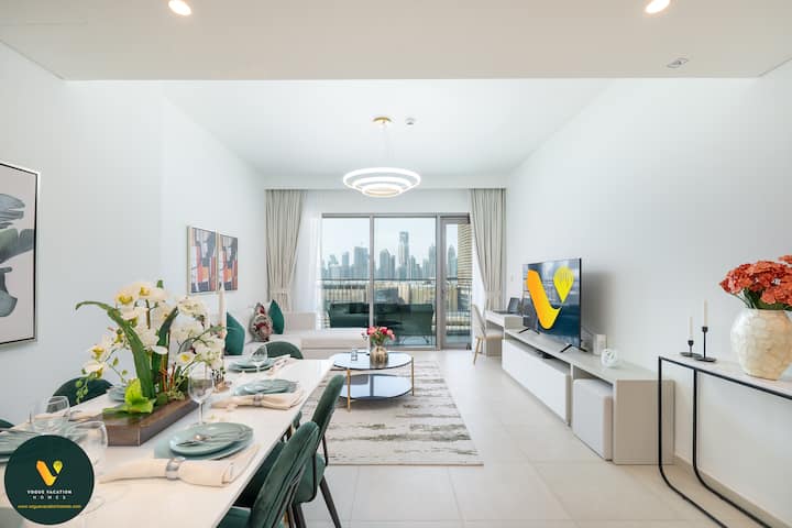 Vogue | Full Burj Khalifa View Opposite Dubai Mall - Dubai