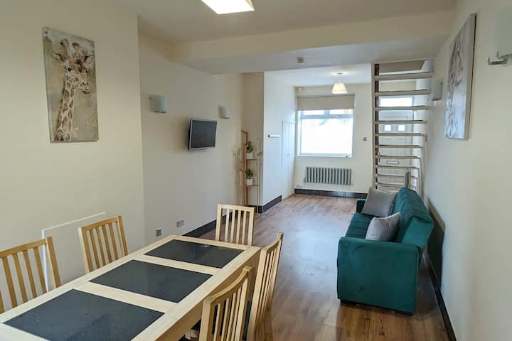 Leicester City Break Close To All Amenities ! - Leicester