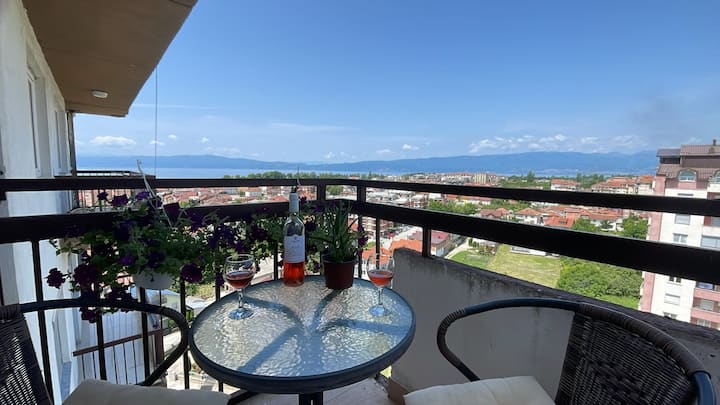 Stunning Lake And Mountain Views - Ohrid