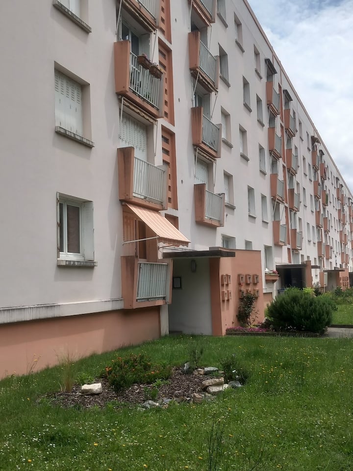 Chambre Dans Joli Appartement - Tarbes