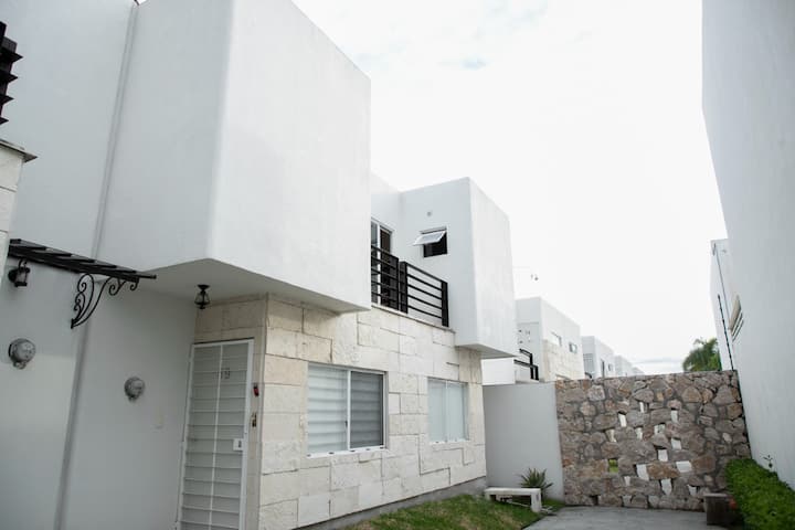 Casa En Los Prados Oacalco, Mor - Yautepec de Zaragoza