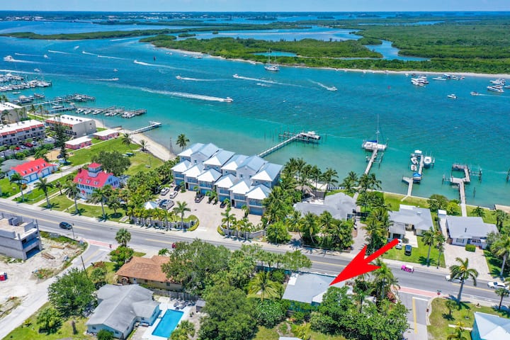 4 Bdrm/2 Bath House & Apartment - Fort Pierce, FL