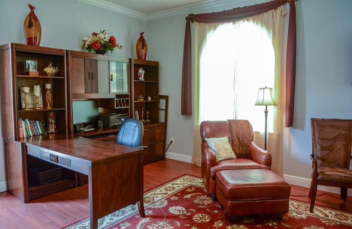 Wedgefield Peaceful Retreat - Christmas, FL