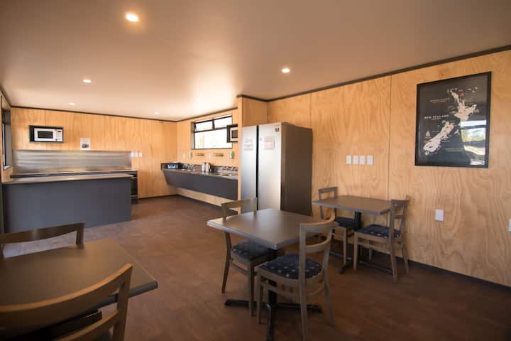 Cabin 2pax (Shared Amenities) - Tūrangi