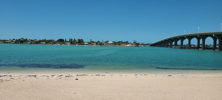 Stunning Sunsets - Private Beach In Isla Del Sol - St. Petersburg, FL