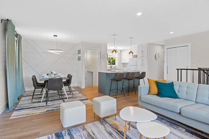 Airy Fully Renovated + Ac | 5 To Wem | 4bedrm 2ba - Edmonton